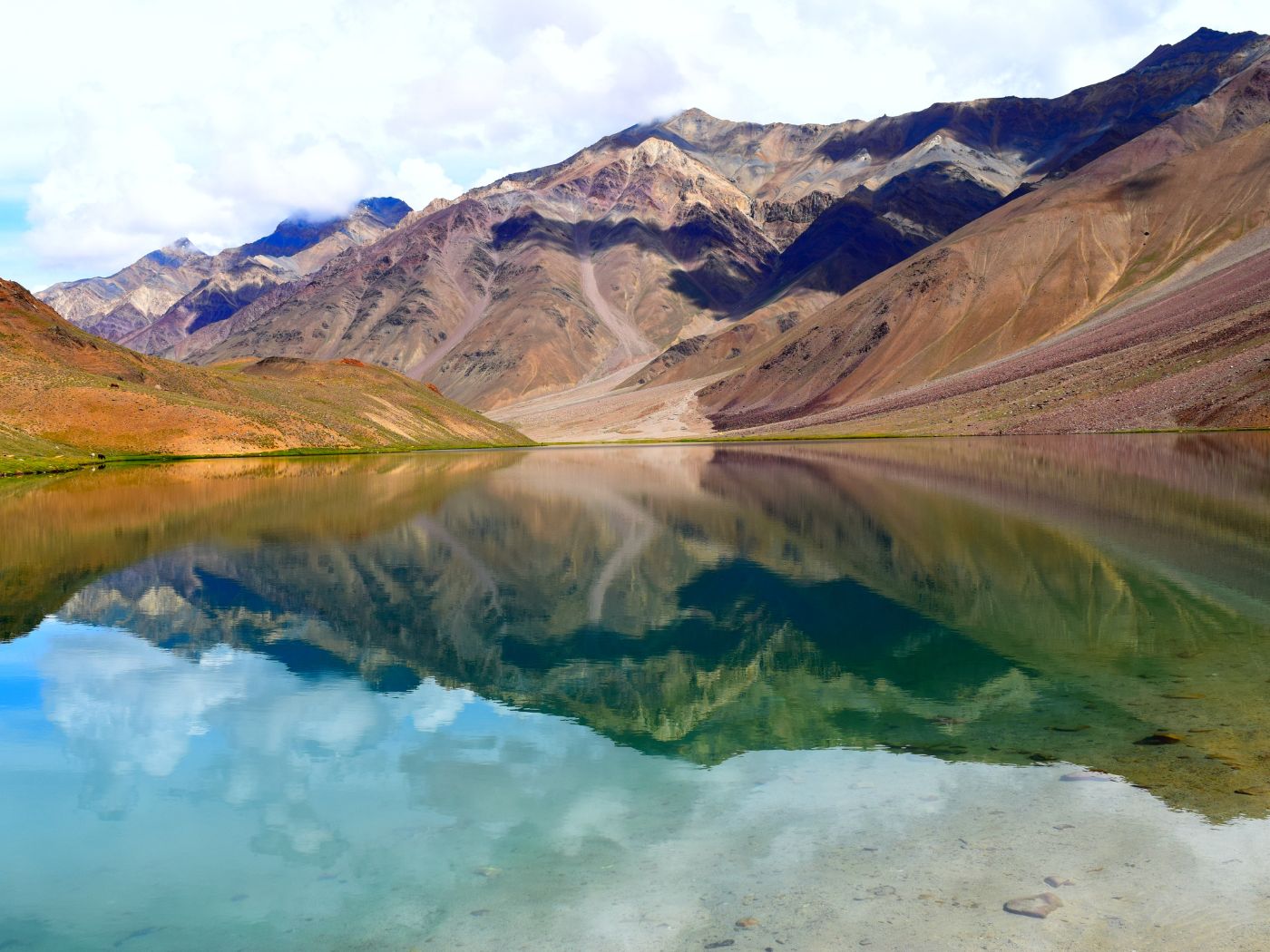 Chandratal Lake - Tourist Attractions and Chandratal Lake Tour Package